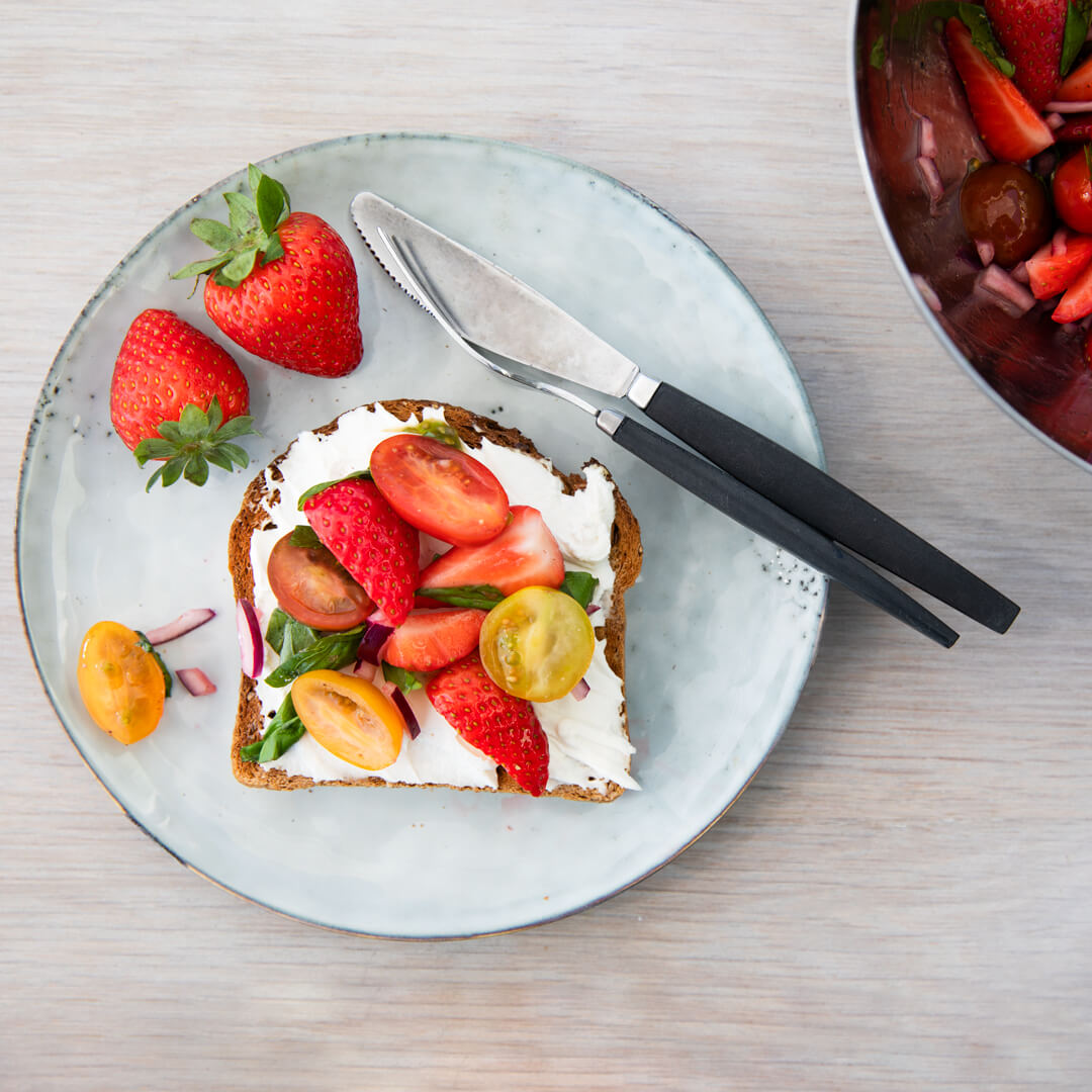 Glutenfri toast med ricotta och jordgubbssalsa | Fria